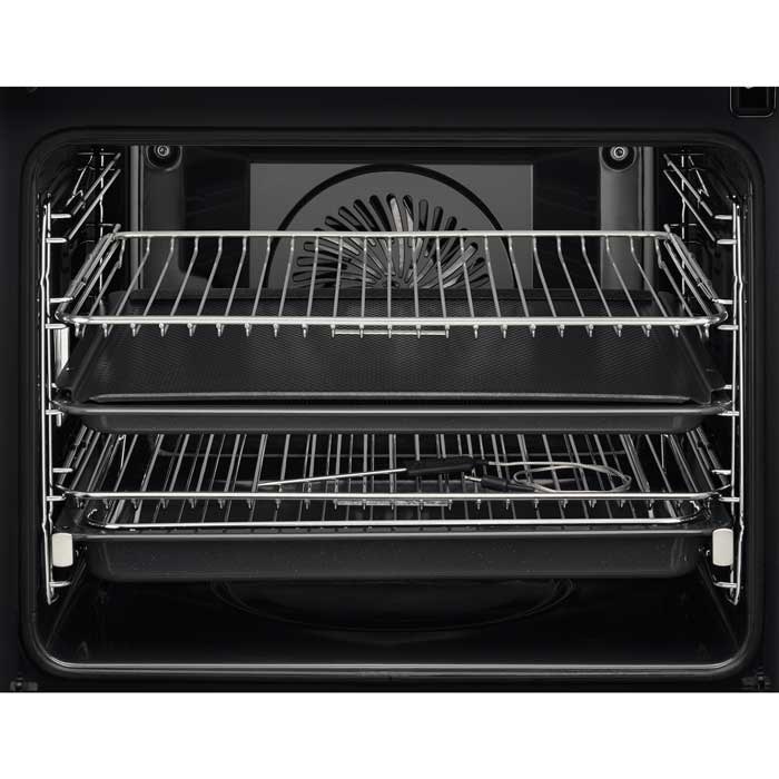 60cm UltimateTaste 900 built-in single oven with 77L capacity - EOB8857AAX