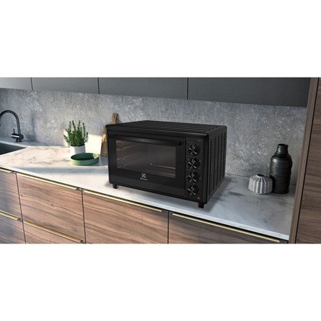 56L UltimateTaste 700 freestanding electric oven - EOT5622XFG | Electrolux Singapore